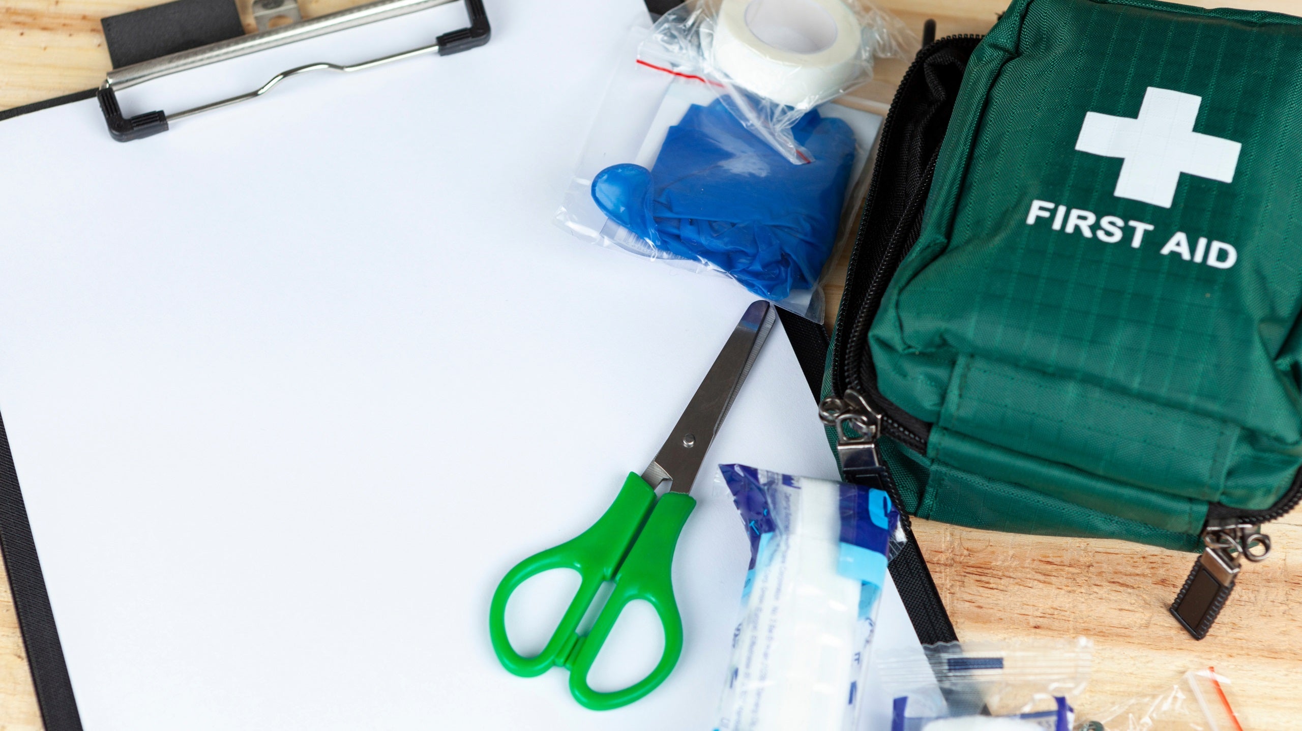 BS 8599-1 First Aid Kits UK Guide – VITAVERUS